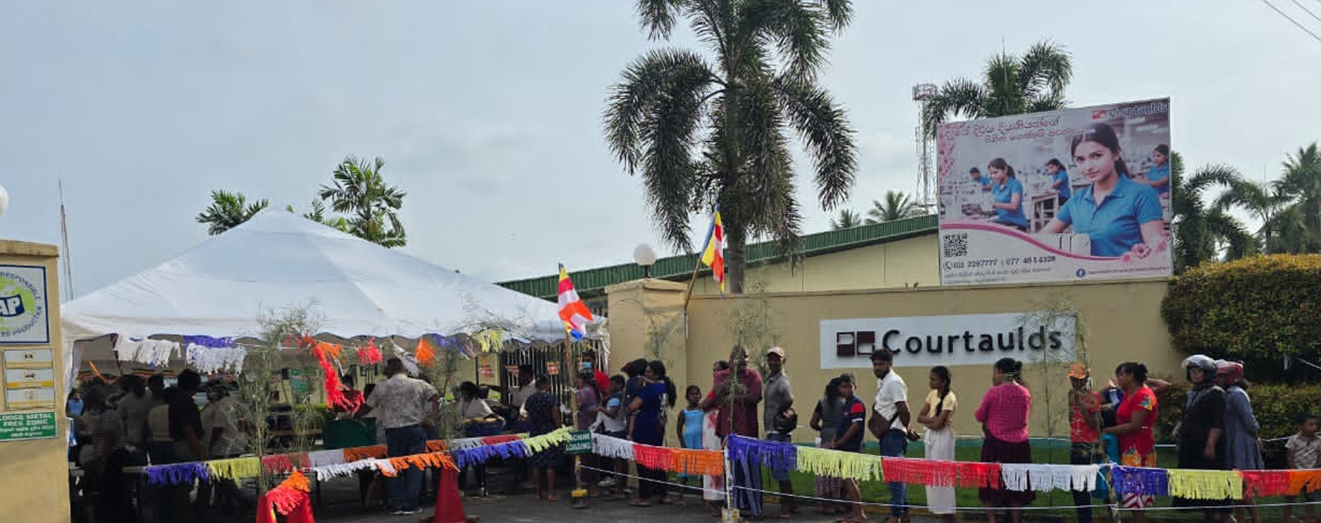 Celebrating Vesak Dansala | Courtaulds Clothing Lanka (Pvt) Ltd